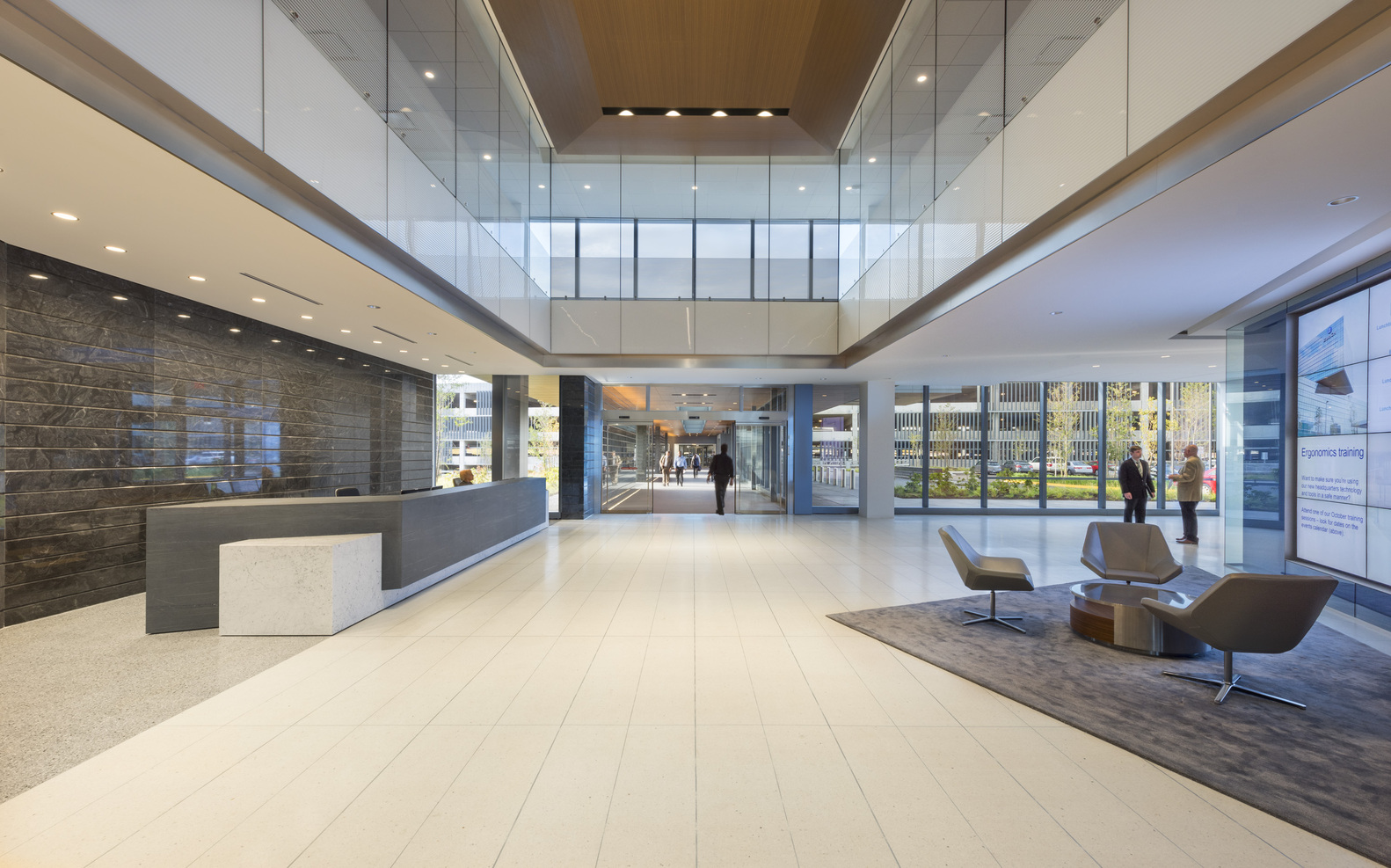 18_Zurich_North_America_Headquarters_Employee_Lobby - Modern Design