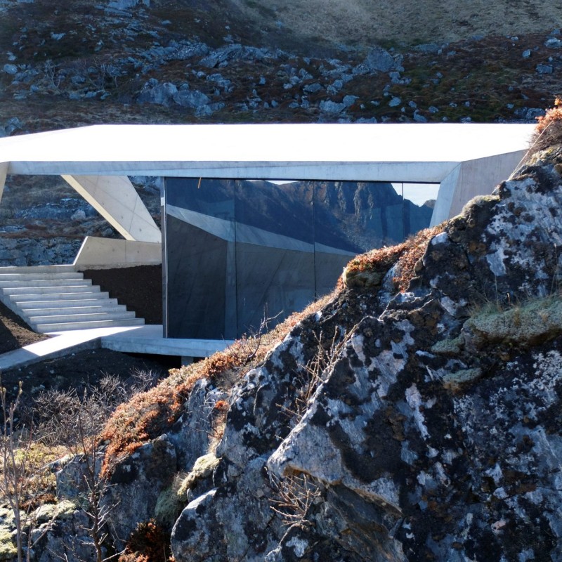 Norwegian Coastline Toilet | Morfeus Arkitekter