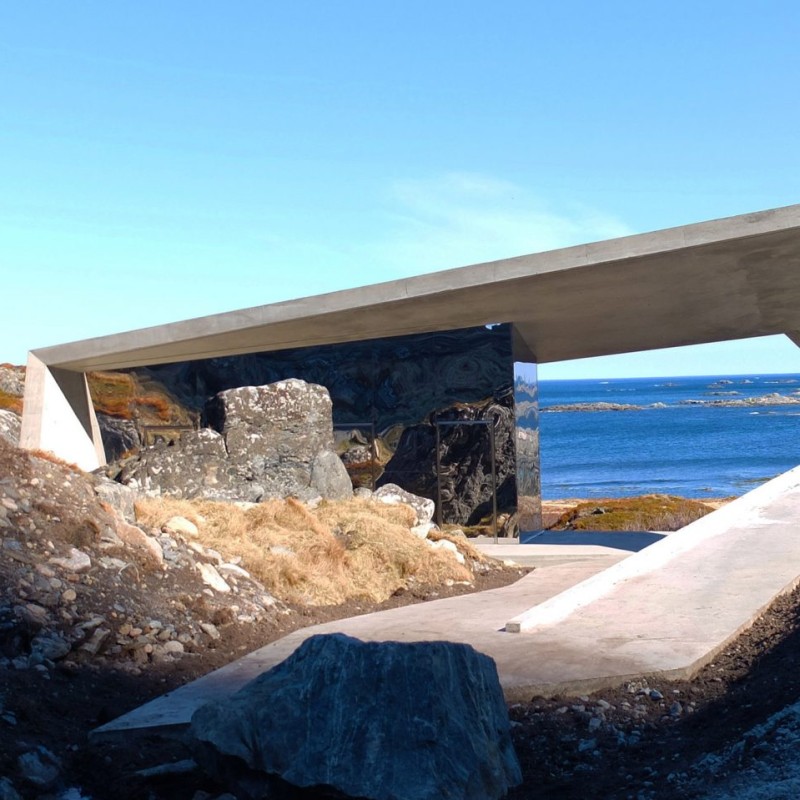 Norwegian Coastline Toilet | Morfeus Arkitekter